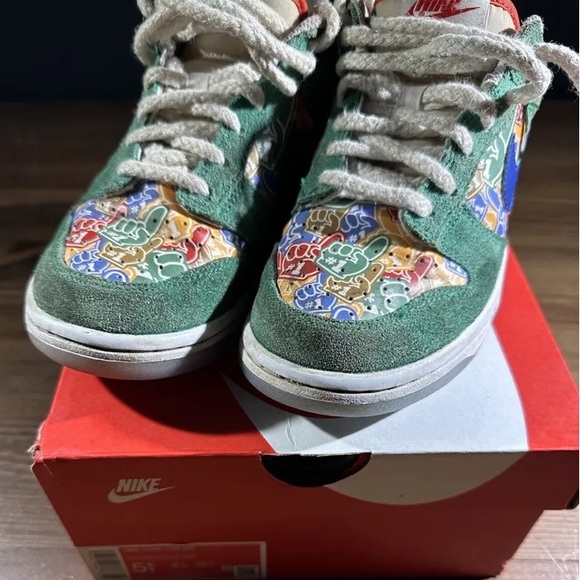 Nike | Shoes | Nike Dunk Low Foam Finger Gs Sz 4 Dz529930 Fan | Poshmark